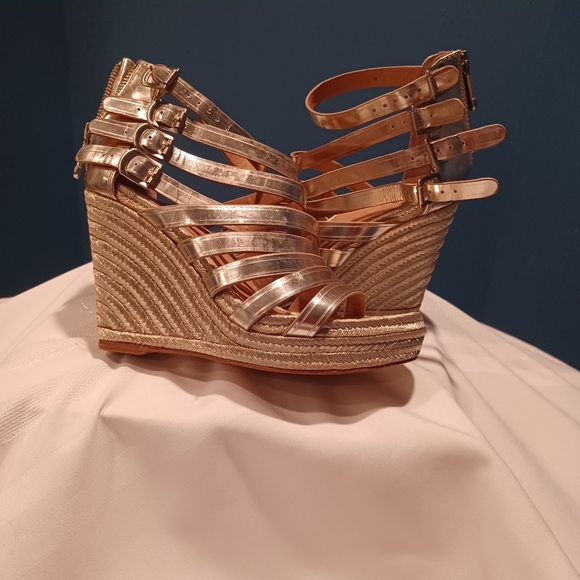 Vince Camuto | Shoes | Preowned Vc Signature Vidominicah Capalbio Lux ...